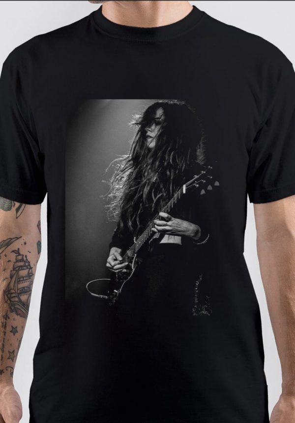 Emma Ruth Rundle T-Shirt | Swag Shirts